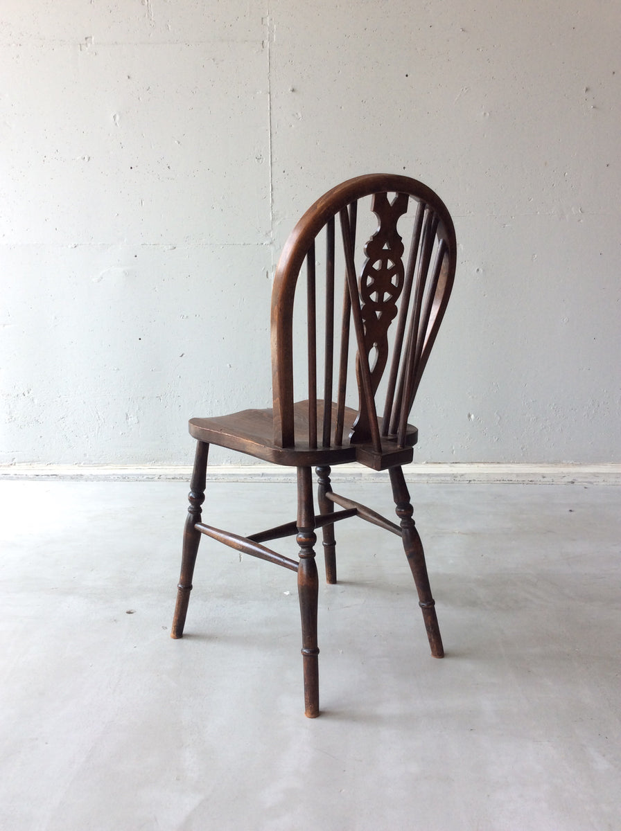 Wheel back chair #0125 – SCOUT VINTAGE